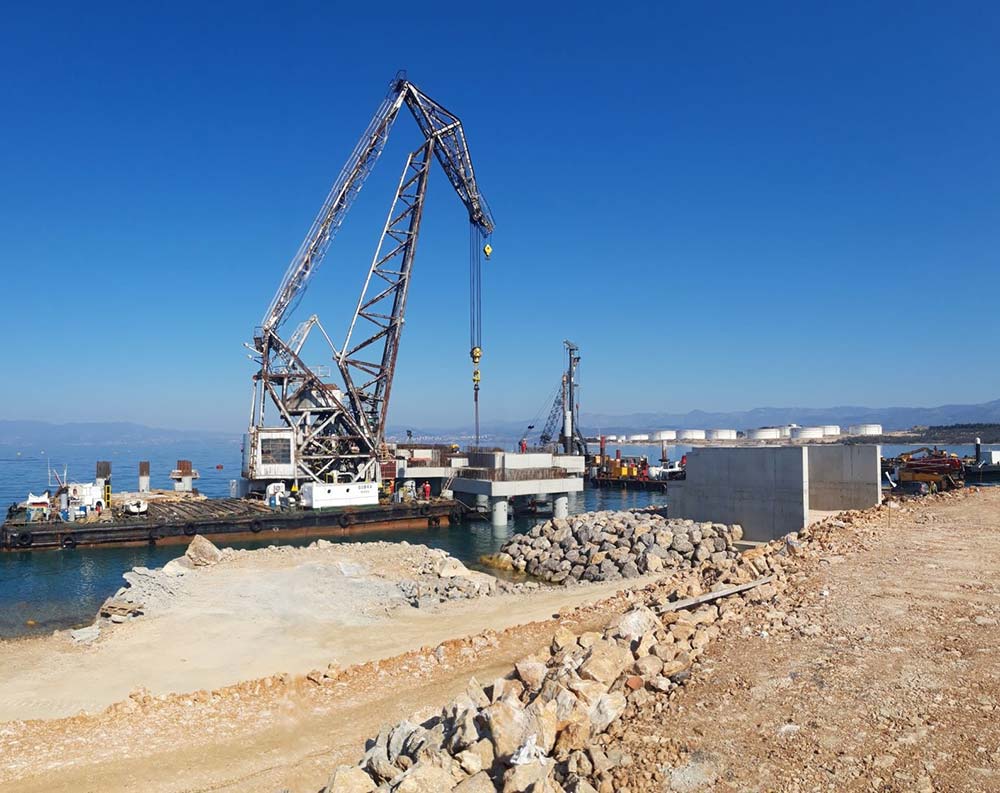 Construction of jetty and auxiliary facilities for LNG terminal