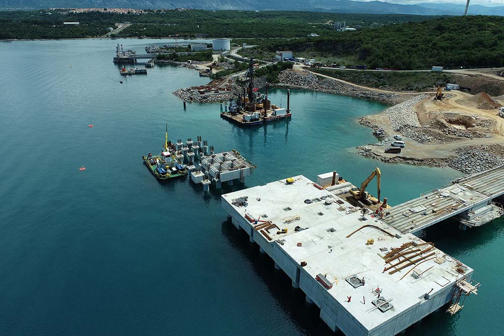 Construction of jetty and auxiliary facilities for LNG terminal